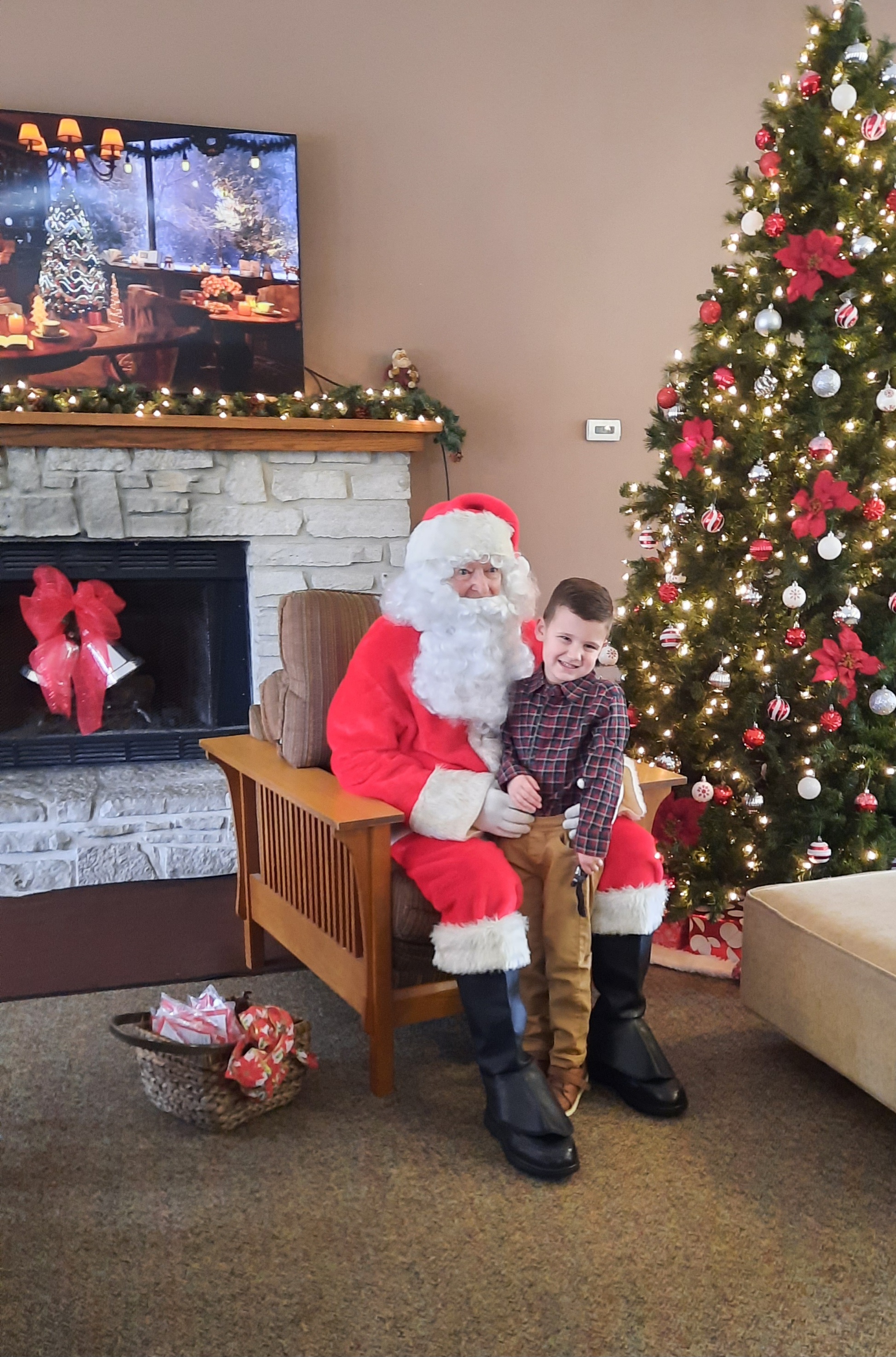 Santa Visit 2023 – Oaks Landing